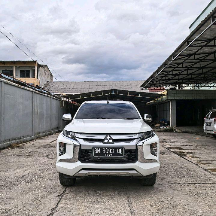 Mobil Mitsubishi Triton 2.4L GLS DC Manual 2022 - Mocil.id