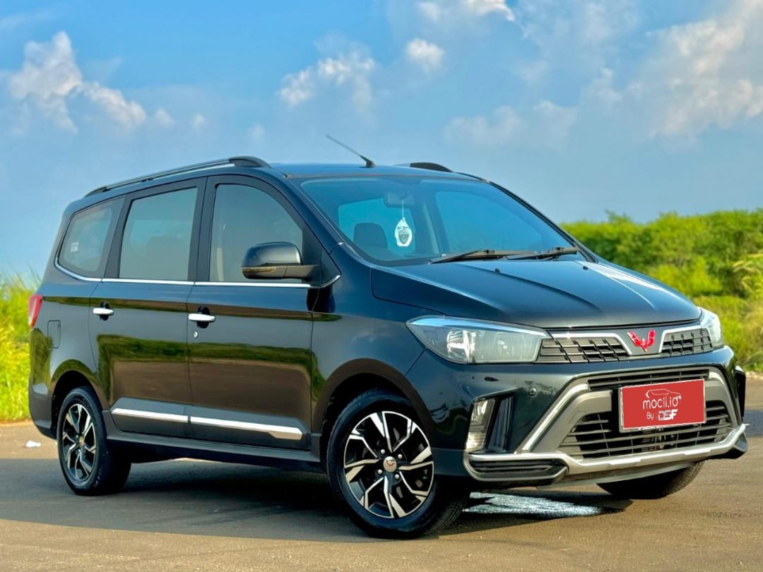 Mobil WULING CONFERO 1.5L S+ LUX MT 2022 - Mocil.id