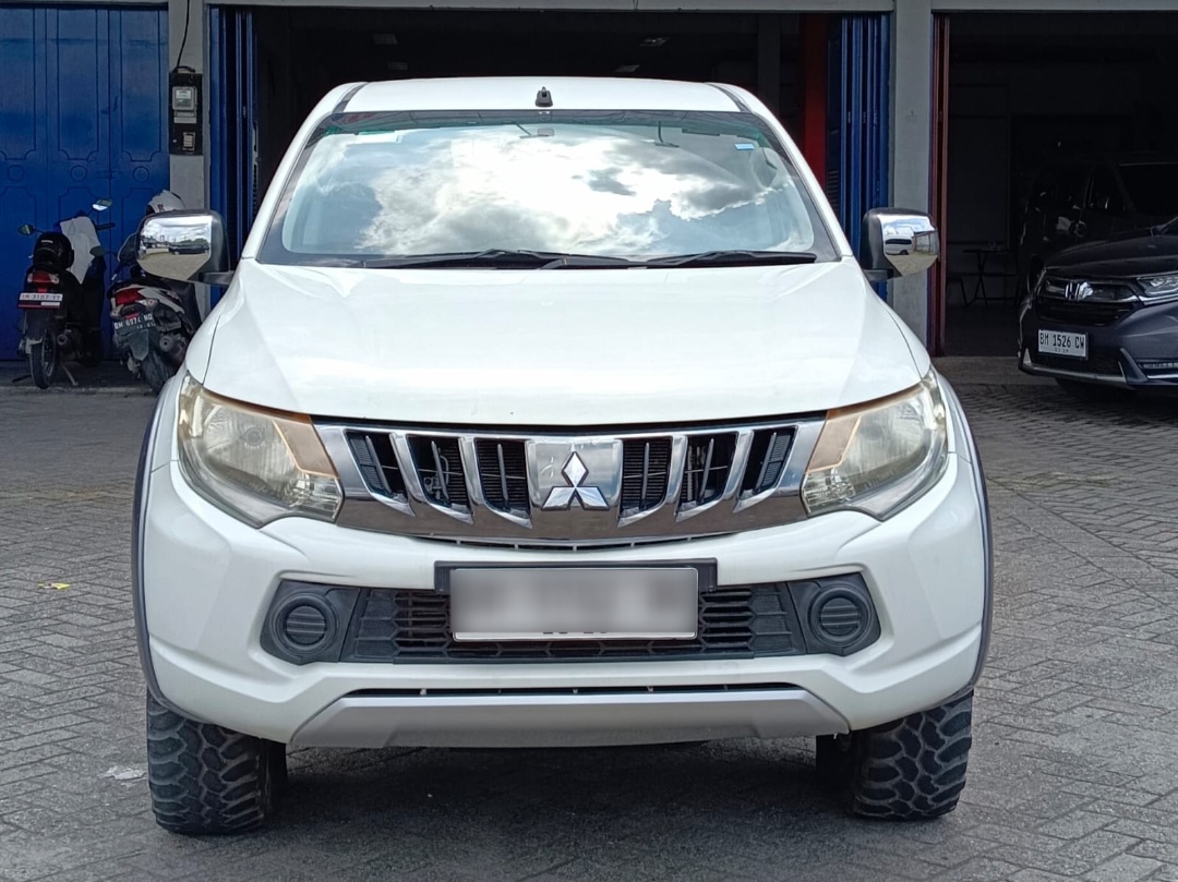 Mobil MITSUBISHI TRITON 2.4L GLS DC 2018 - Mocil.id