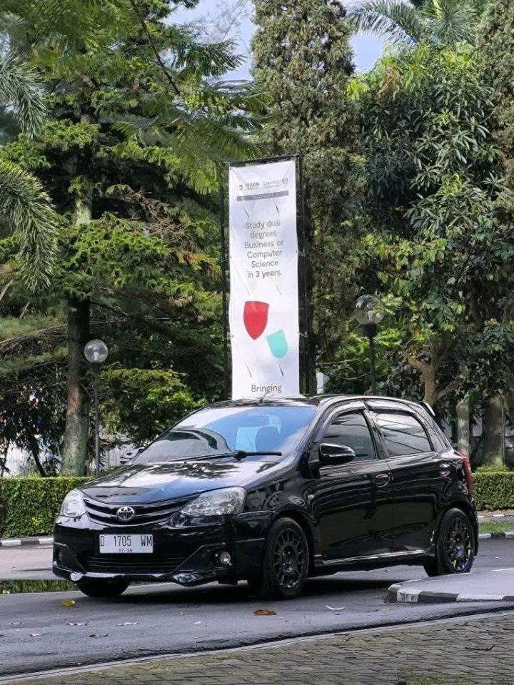Mobil Toyota Etios Valco 1.2L G Manual 2013 - Mocil.id