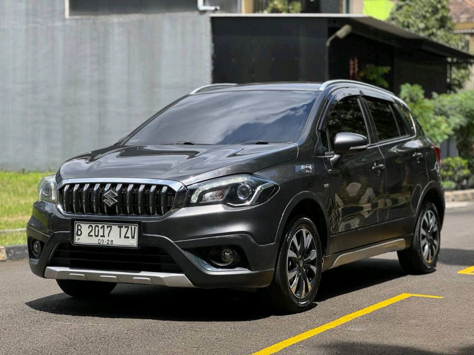 Mobil Suzuki SX4 1.5L S-Cross Automatic 2018 - Mocil.id