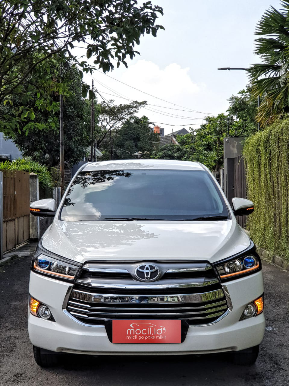 Mobil TOYOTA INNOVA 2.4L V DIESEL AT 2019 - Mocil.id