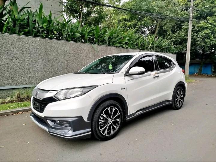 Mobil Honda HR-V 1.5L E Automatic 2017 - Mocil.id