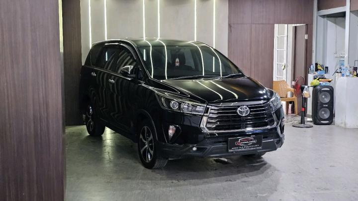 Mobil Toyota Innova 2.4L Q Venturer Diesel Automatic 2021 - Mocil.id
