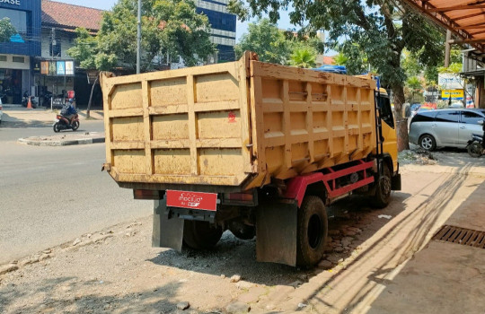 Mobil MITSUBISHI FUSO CANTER 4.0L FE74 HDV MT 2018 - Mocil.id