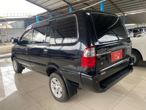 Mobil ISUZU PANTHER TURBO LM 2.5L DIESEL MT 2017 - Mocil.id