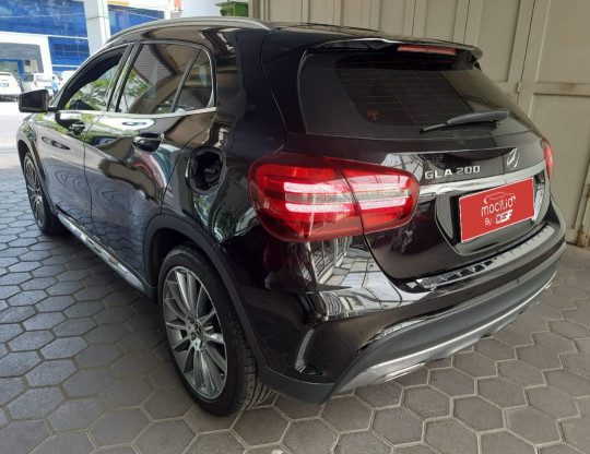 Mobil MERCEDEZ BENZ GLA 200 1.6 AMG AT 2019 - Mocil.id