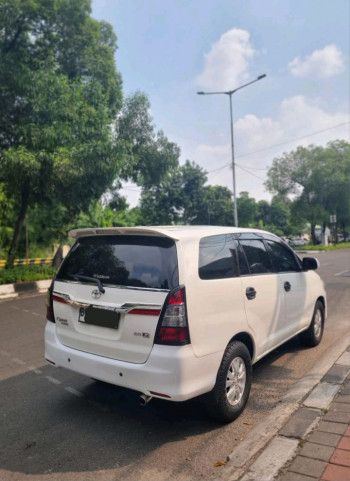 Mobil Toyota Innova 2.0L G Bensin Automatic 2014 - Mocil.id