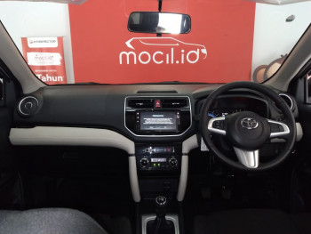 Mobil TOYOTA RUSH 1.5L GR MT 2021 - Mocil.id