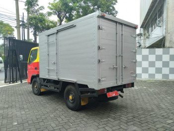 Mobil MITSUBISHI FUSO CANTER FE71 110PS ENGKEL BOX ALUMINIUM PINTU ...