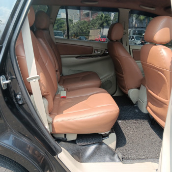 Mobil TOYOTA INNOVA 2.0L BENSIN V LUX AT 2014 - Mocil.id