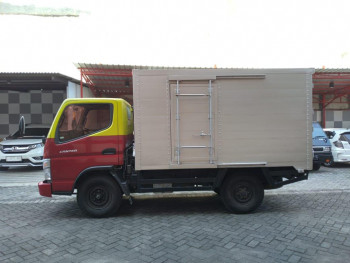 Mobil MITSUBISHI FUSO CANTER FE71 110PS ENGKEL BOX ALUMINIUM PINTU ...