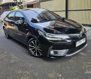 Mobil Toyota Corolla Altis 1.8L V Automatic 2017 - Mocil.id
