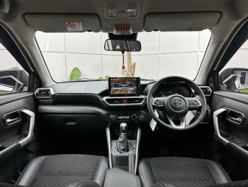 Mobil TOYOTA RAIZE GR TURBO TWO TONE 1.0L AT 2022 - Mocil.id