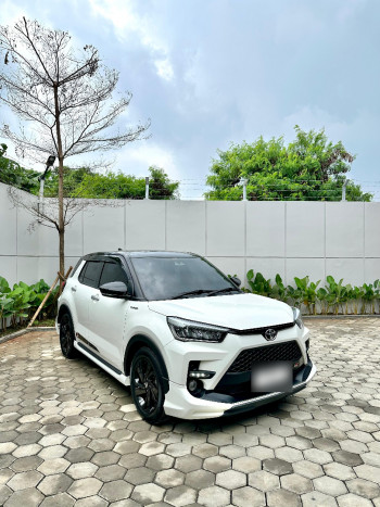 Mobil TOYOTA RAIZE GR TURBO TWO TONE 1.0L AT 2022 - Mocil.id