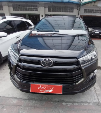 Mobil TOYOTA INNOVA 2.4L VENTURER AT 2020 - Mocil.id