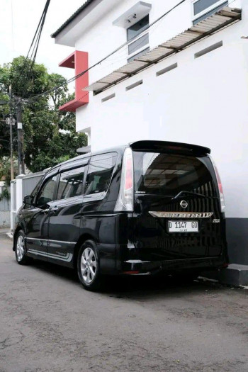Mobil Nissan Serena 2.0L HWS Automatic 2013 - Mocil.id